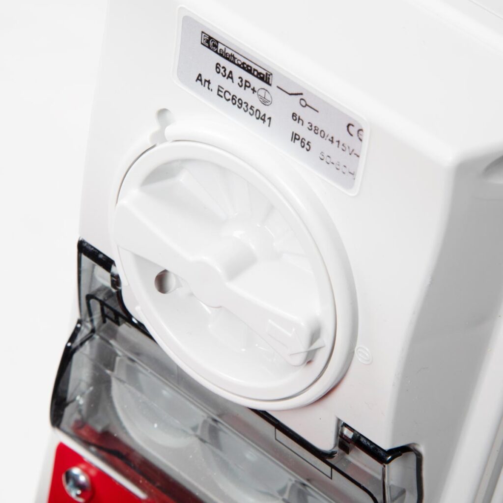 Wall-mounted Vertical interlocked sockets Compact Version – Ronbar