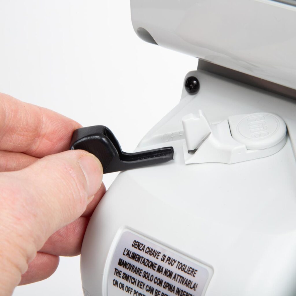 Wall-mounted interlocked sockets – Ronbar