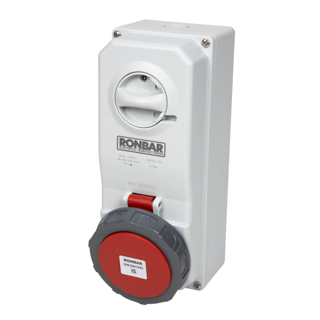 Switched Interlocked Socket – Ronbar